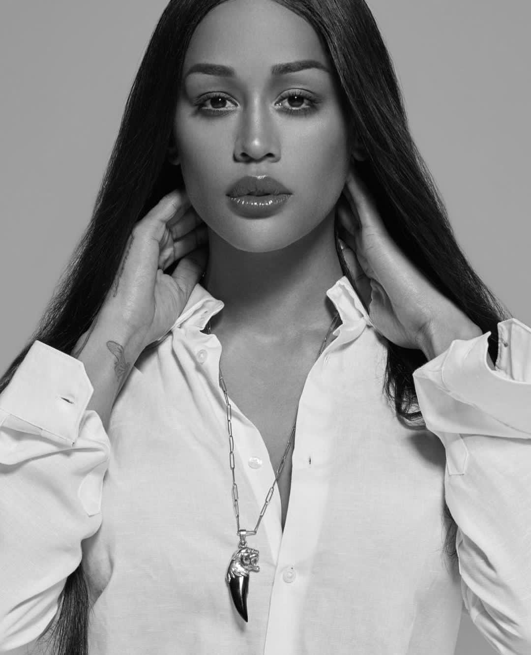 Anais lanza nueva versión de la canción "Déjala correr" - Luminarias Tv