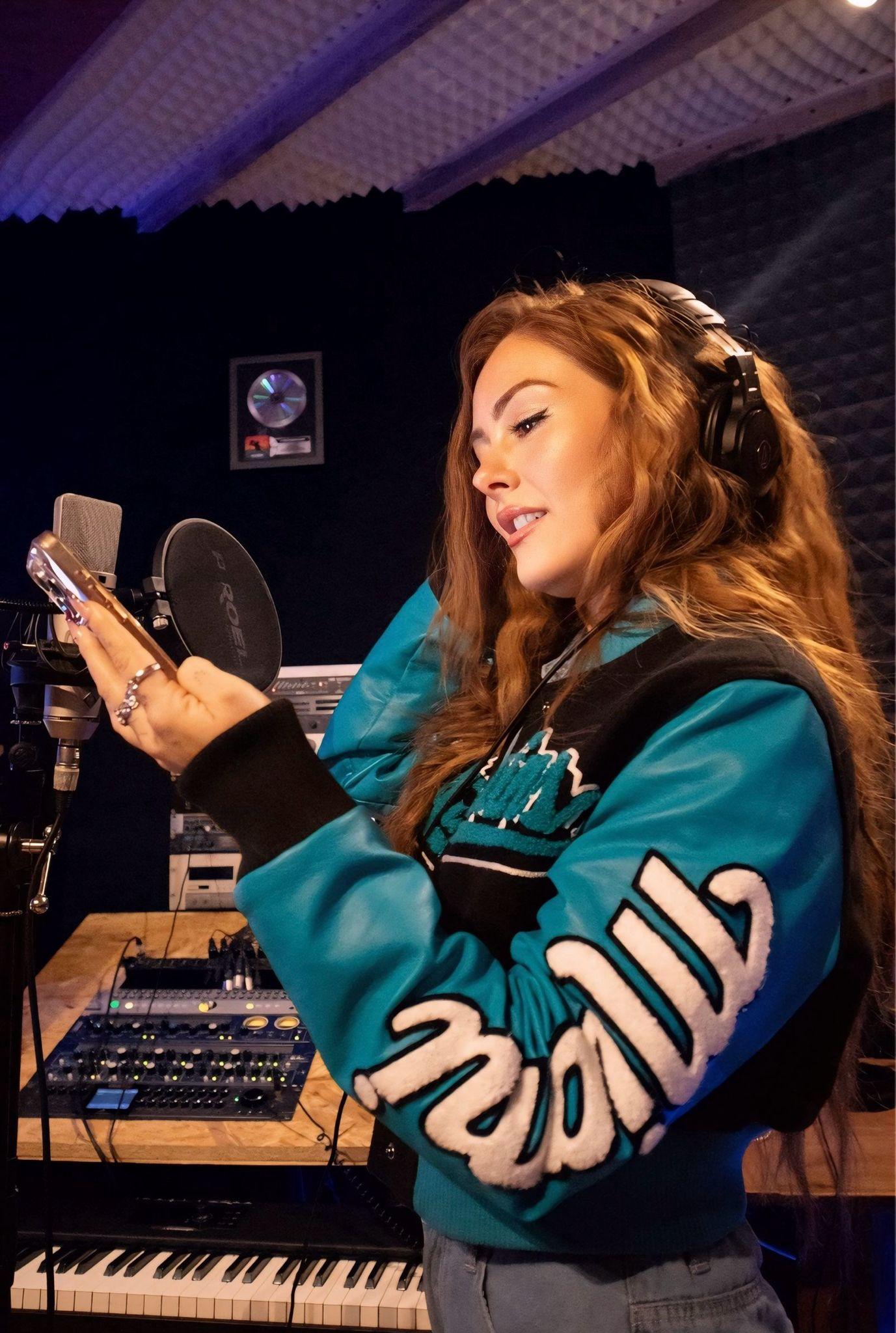 Kara Leona: La artista extranjera que se enamoró de la bachata y le rinde homenaje al mundo ...